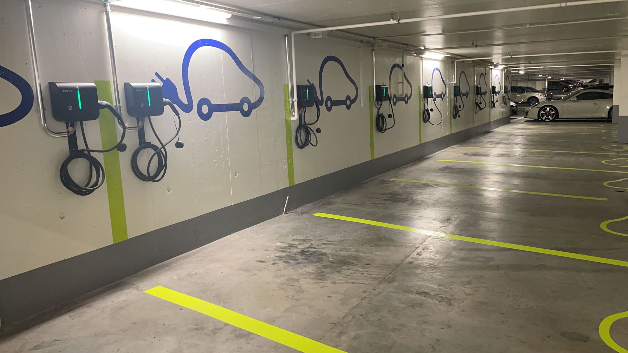 10 nouvelles bornes de recharge électrique au Parking Indigo Lausanne ...